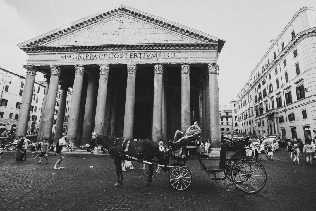 Rome Street Photography to Inspire You to Visit - Polkadot Passport