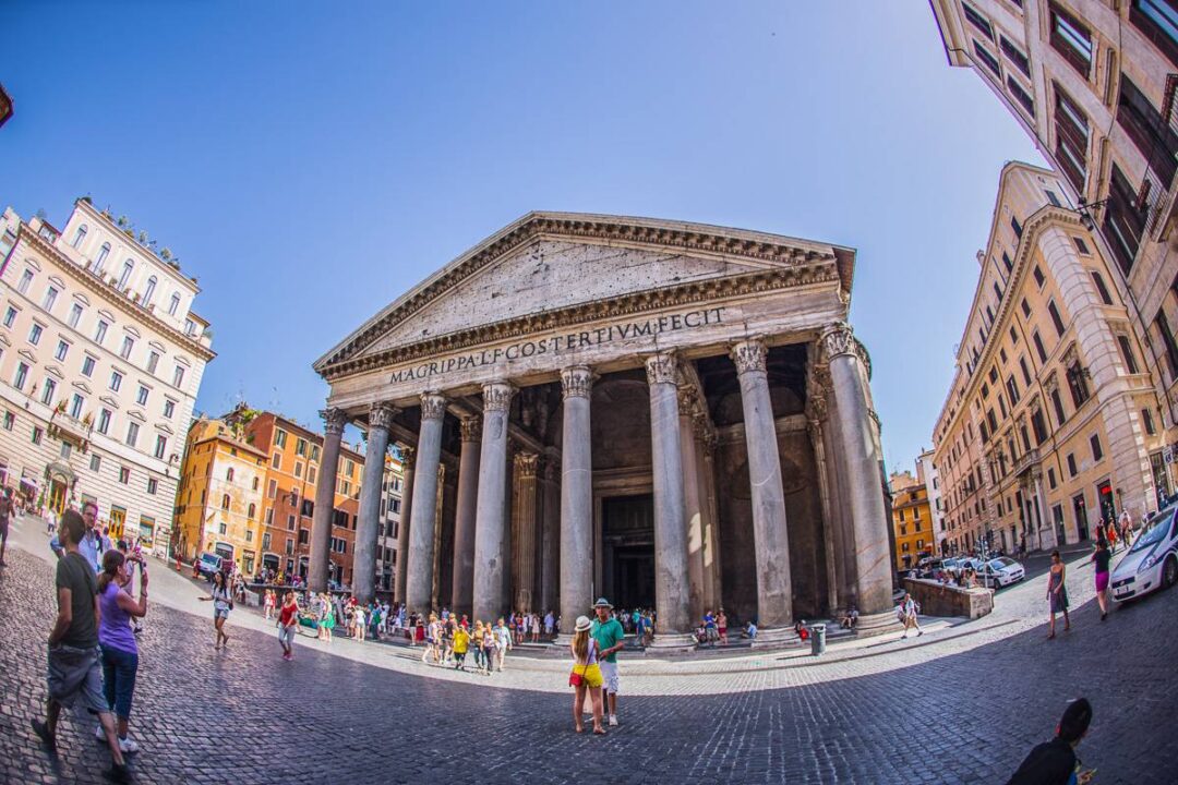 What is Educational Tourism? (8 Examples)