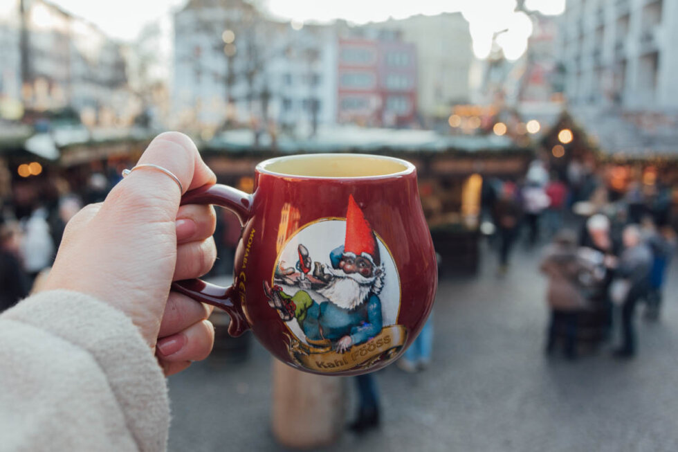 41 German Christmas Market Food & Drinks to Try