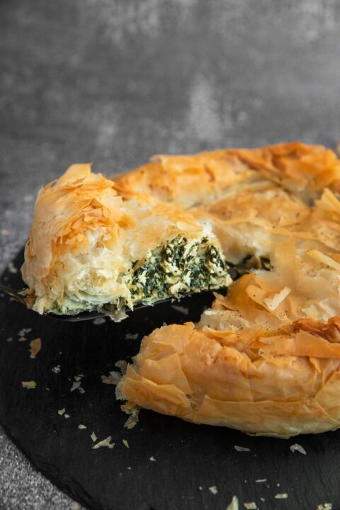 Byrek Me Spinaq | Spinach Feta Pie | Albanian Pite - Polkadot Passport