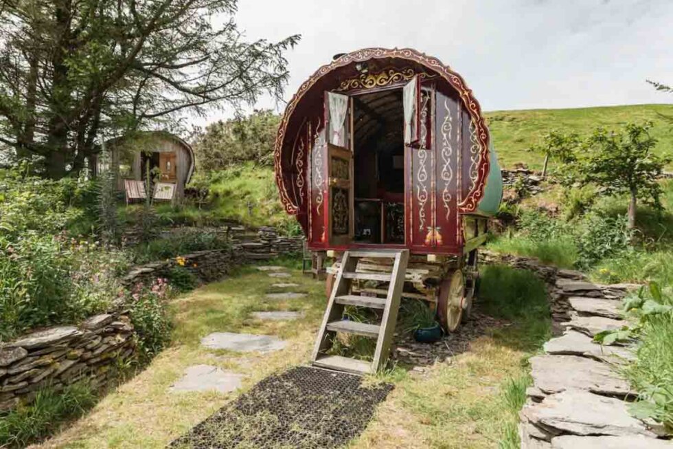 12 Best Places to go Glamping in North Wales (2023)