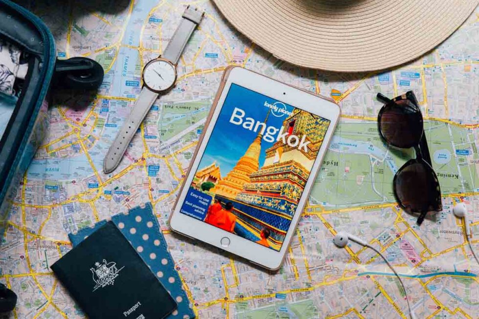 10 Tips for Traveling as a Student