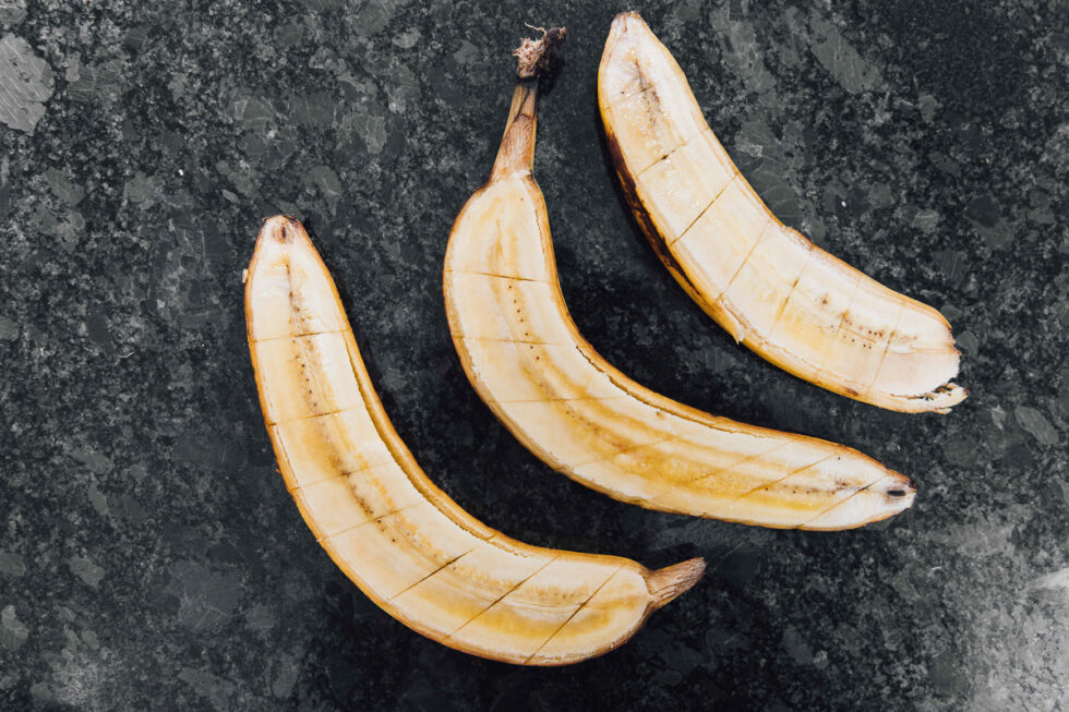 Akwadu Recip: Baked Caramelised Banana with Coconut - Equatorial Guinea ...