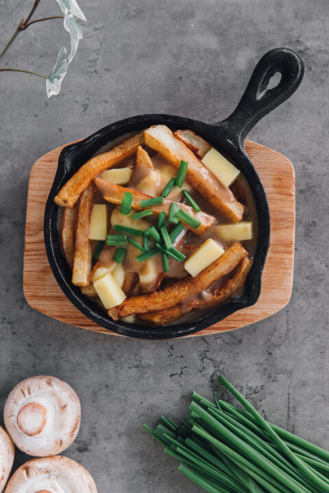 National Dish of Canada: Vegetarian Poutine Recipe - Polkadot Passport