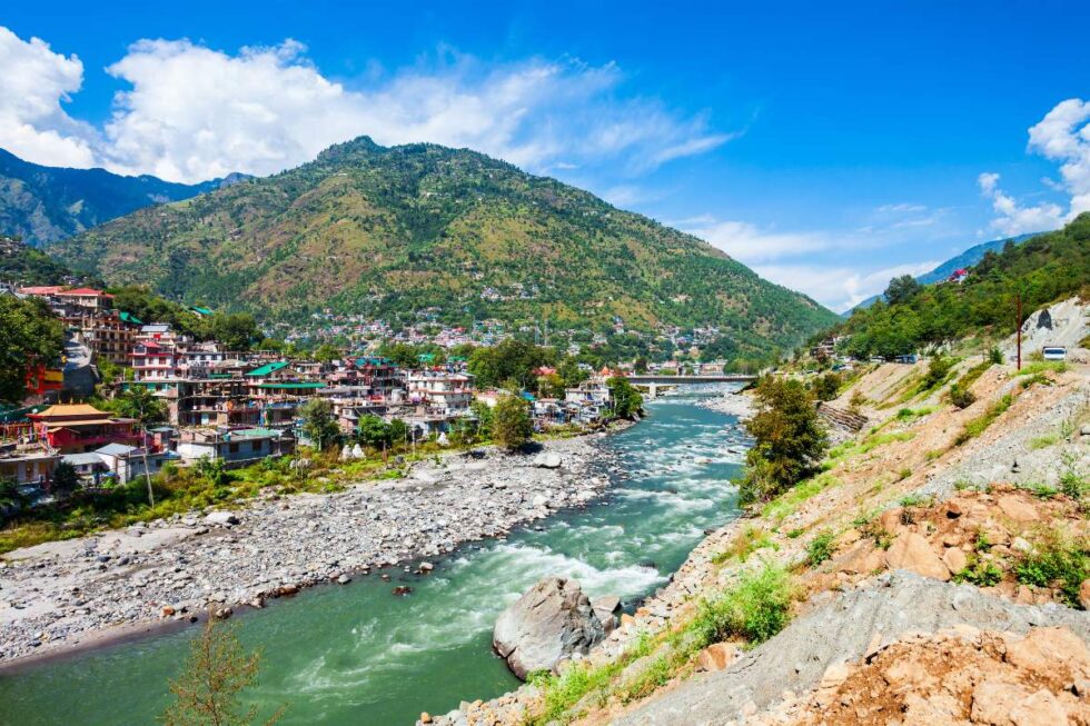 8 Top Spots to Experience Spring in India: From Kashmir to Kerala ...